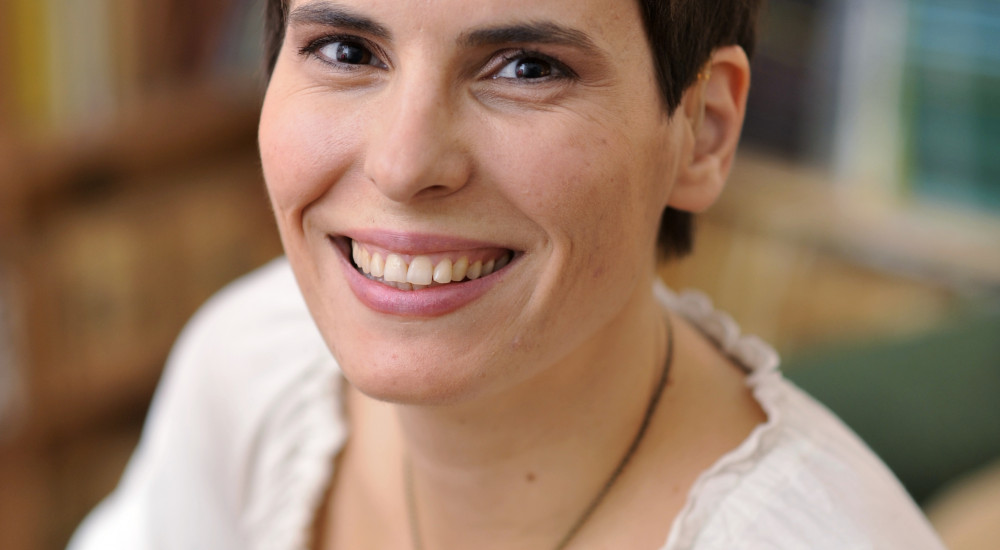 Közösségek pszichoterápiája, békés közösségek – interjú Sándor Éva ...